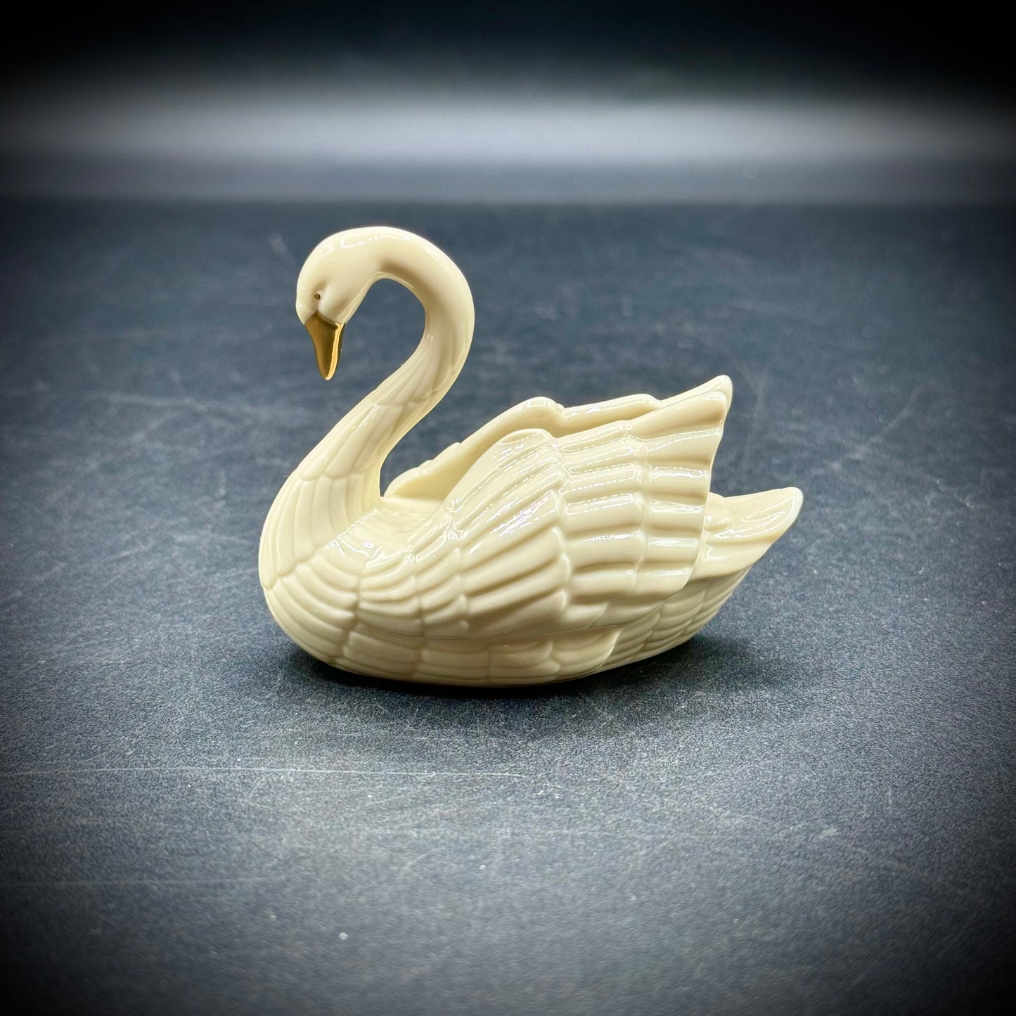 Classic Lenox Small Porcelain Swan – Picker Road Boutique