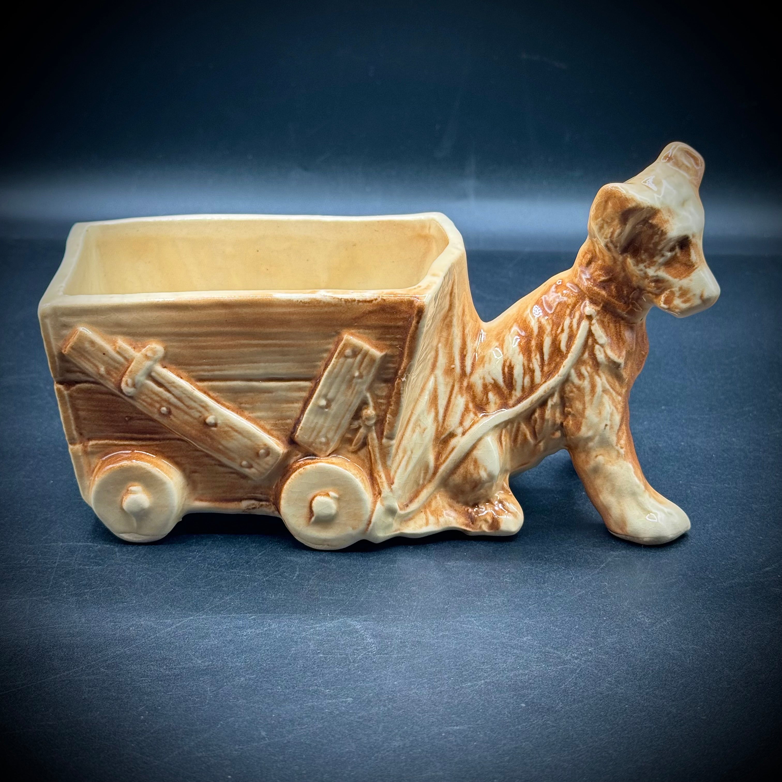 Vintage McCoy Dog and Cart Planter c. 1952 – Picker Road Boutique