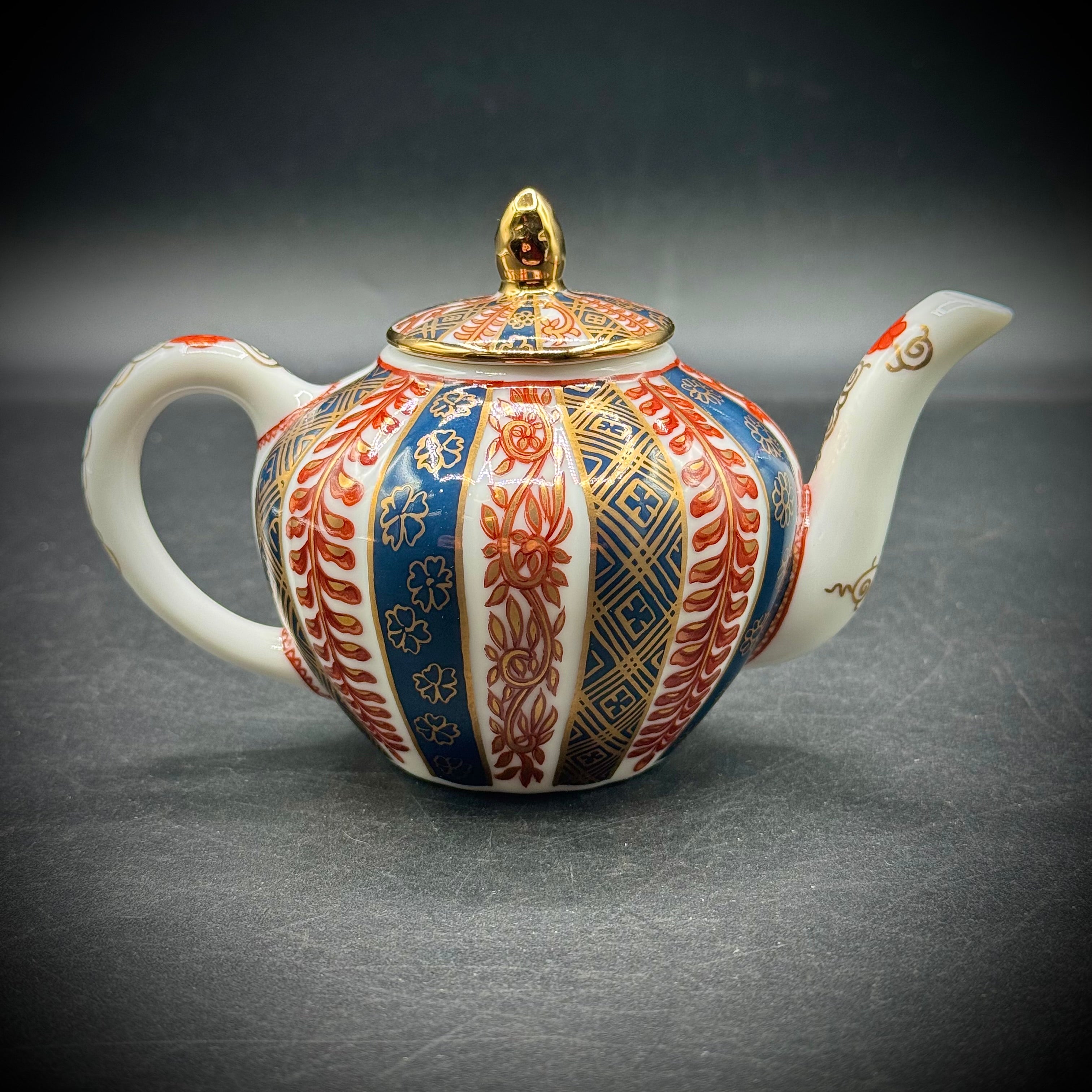 Vintage Meissen Fine Porcelain Victoria & Albert Museum Teapot - Made ...